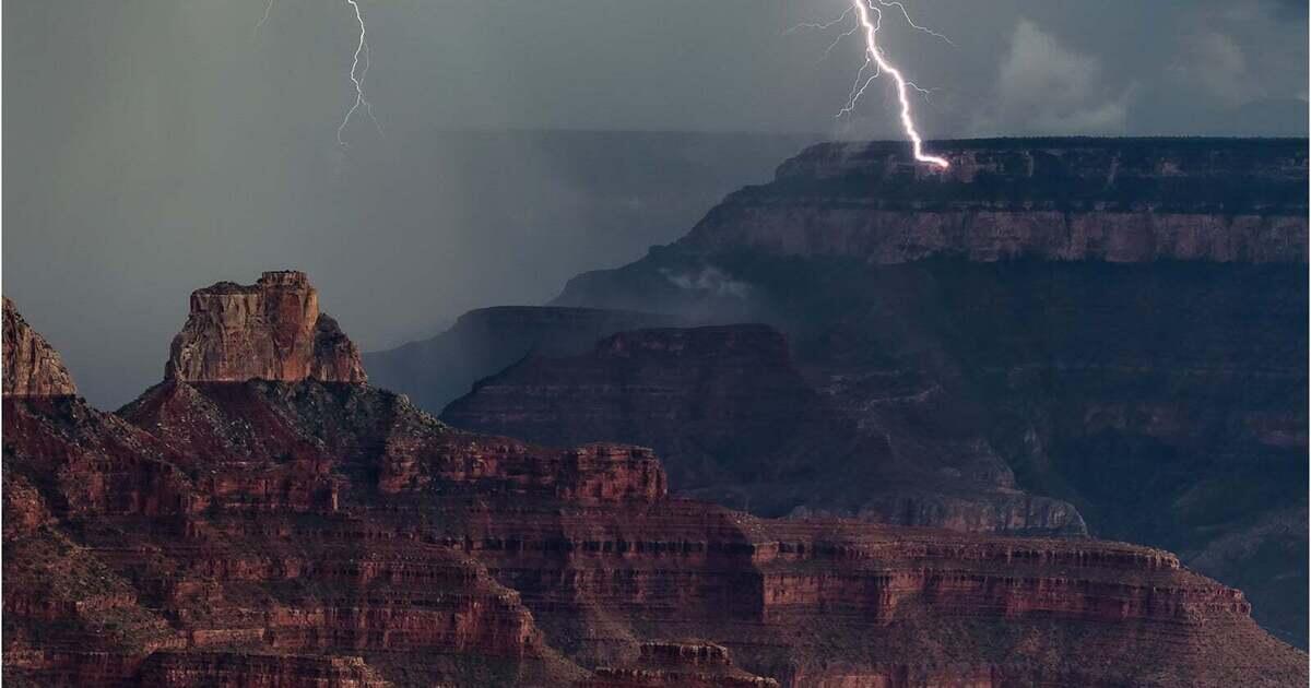 See How These Photographers Capture Dramatic Lightning Strikes (Rule 1 ...