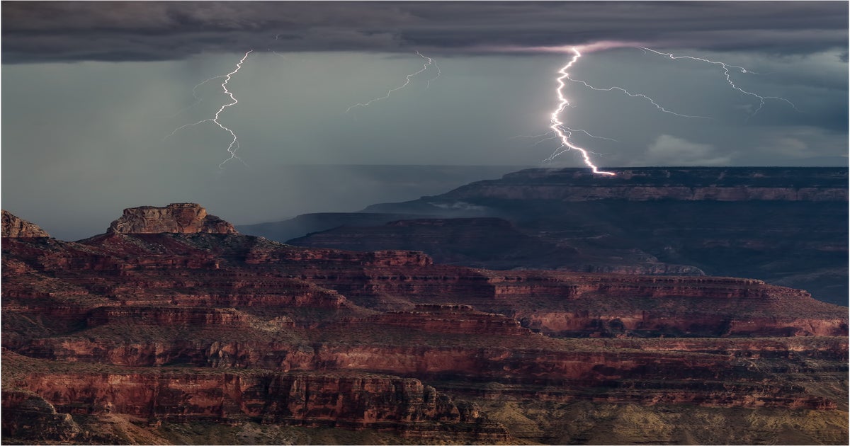 See How These Photographers Capture Dramatic Lightning Strikes (Rule 1 ...