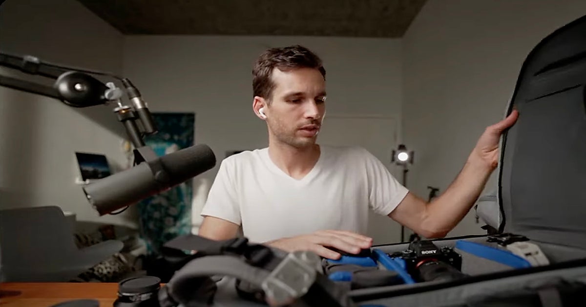 What's In My Bag From Our Live Session With Global Traveler ...