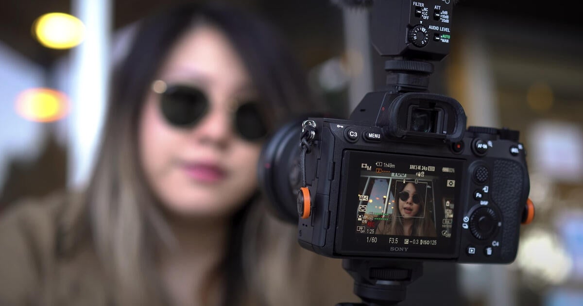 How To Get Started In Vlogging: A Video Series With Tips On Gear ...